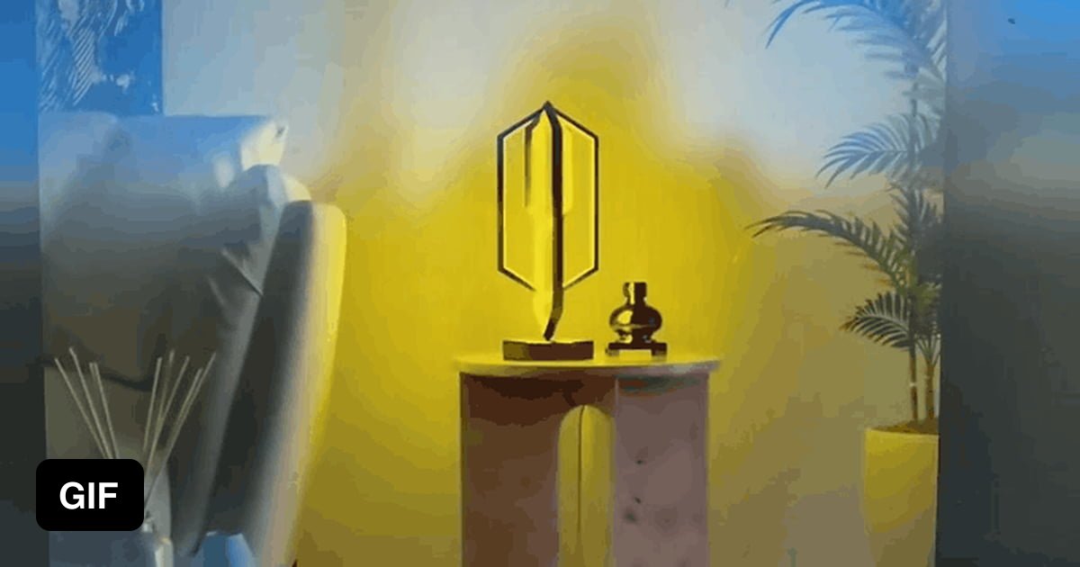 This creative rotating lamp - 9GAG