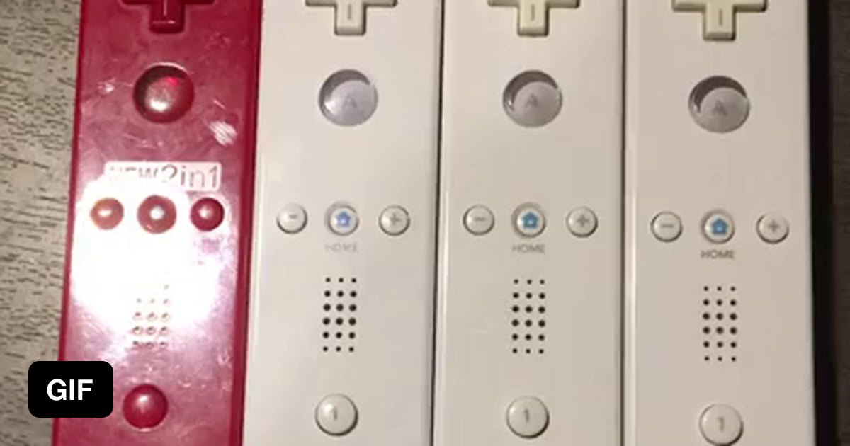 Synchronozing Wii remotes lights - 9GAG