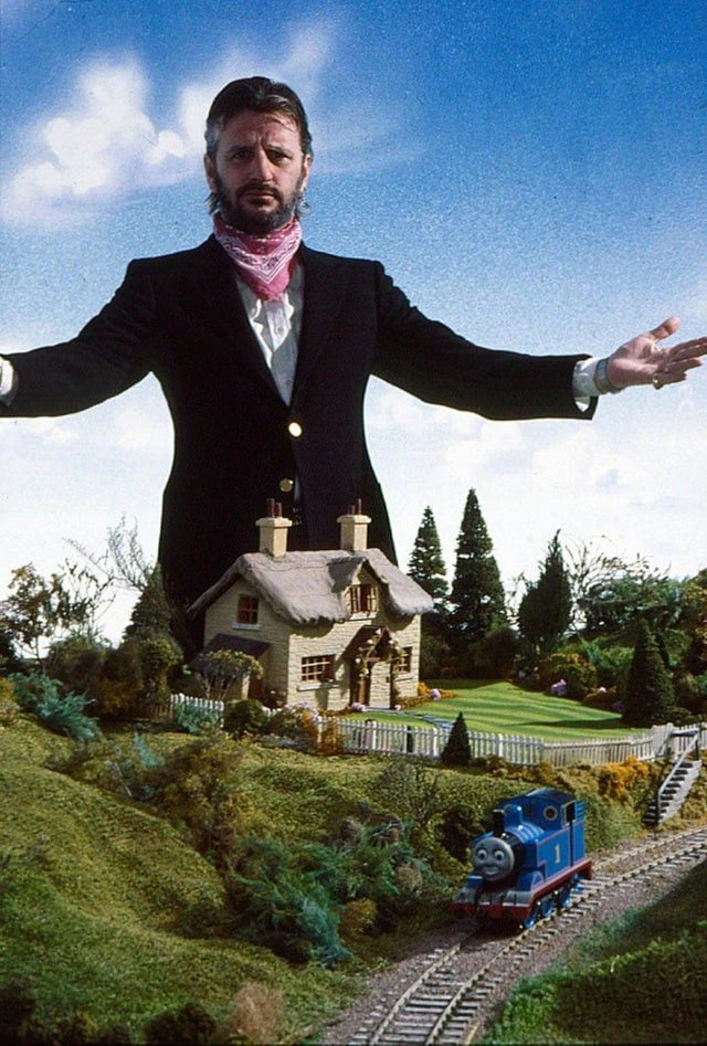 Ringo Starr on the set of Thomas in the 80s - 9GAG
