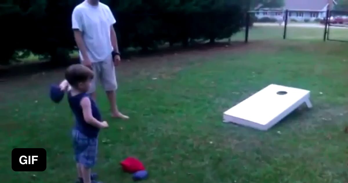 3 year old corn-holin' prodigy - 9GAG