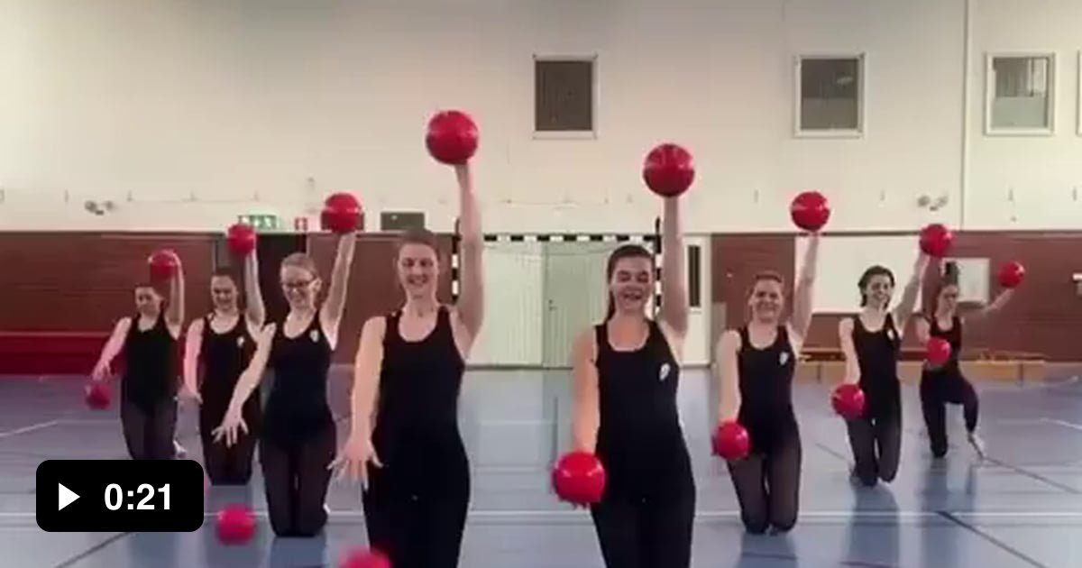 Perfectly synchronized - 9GAG