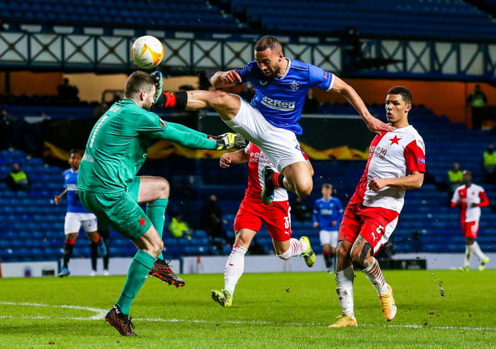 The result of Rangers - Slavia game: UEFA punished Roofe for his kick ...