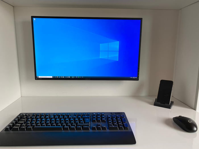 Finally the fully wireless and standfree desktop I’ve always wanted. - 9GAG