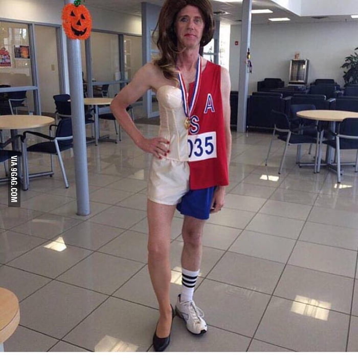 Apparently the costume is just as confused - 9GAG