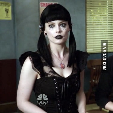 Gillian Jacobs in community! She'd be such a good Harley Quinn! - 9GAG