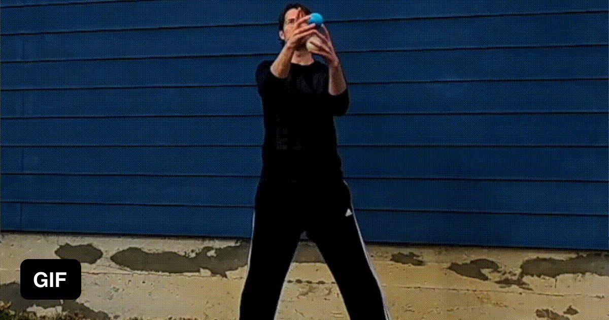 How this complicated juggling pattern manages to perfectly loop itself ...