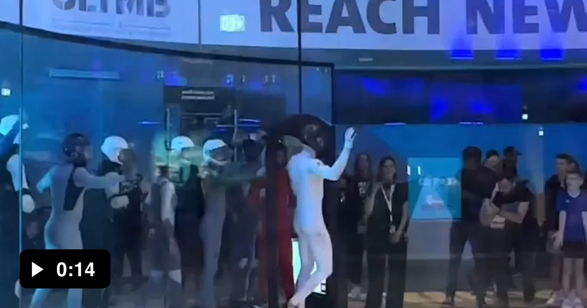 The sync makes it look so magical - 9GAG