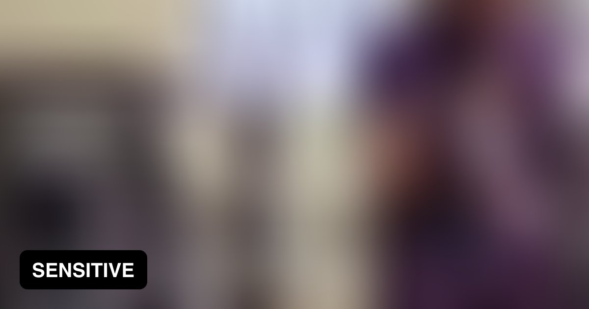 **just gonna set this down real qui.."OH sh*t, is that a Peloton bike?!!" - 9GAG