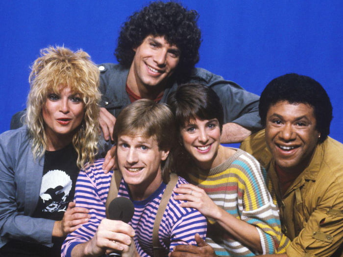 Original MTV VJ's Nina Blackwood, Mark Goodman, Alan Hunter, Martha Quinn, JJ Jackson 1981 - 9GAG