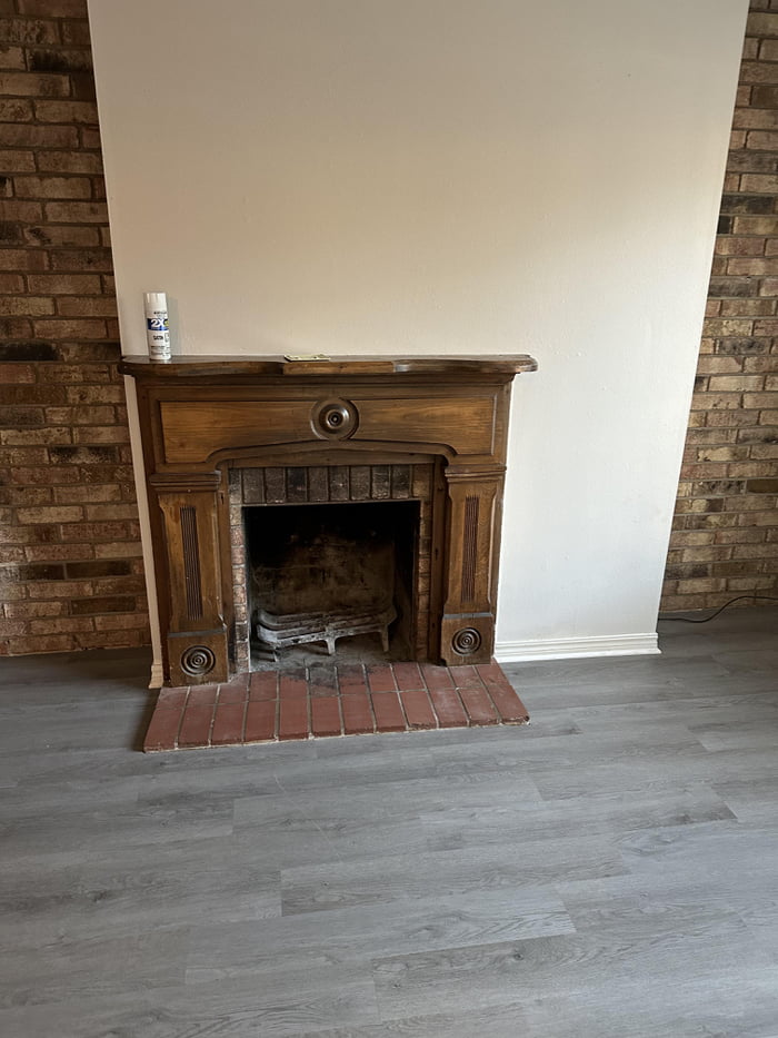 This fireplace not centered - 9GAG