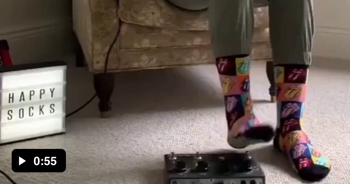 Steph Strings does some fancy footwork looping Paint It Black - 9GAG