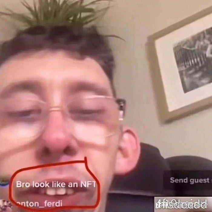 Bro was just on his live - 9GAG