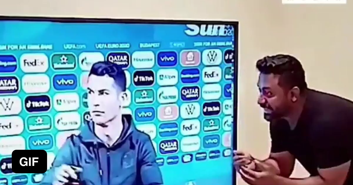 Perfect timing - 9GAG