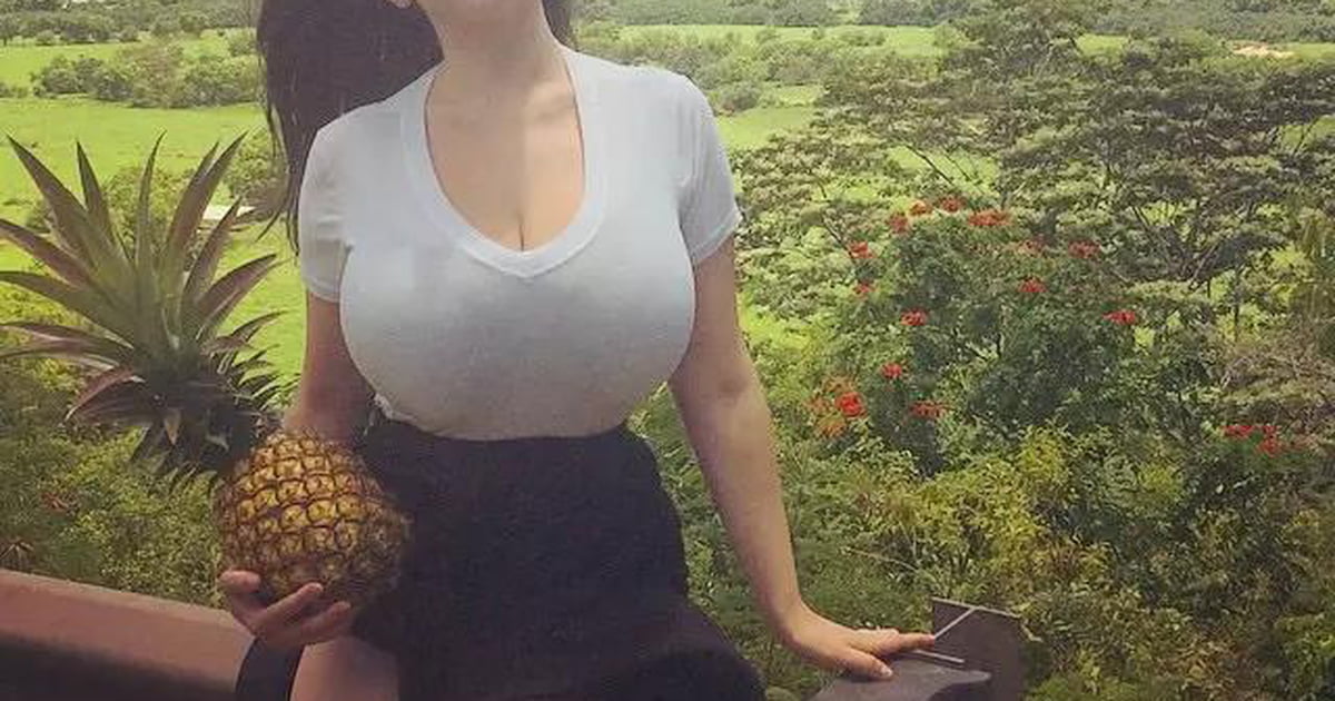 With a pineapple - 9GAG