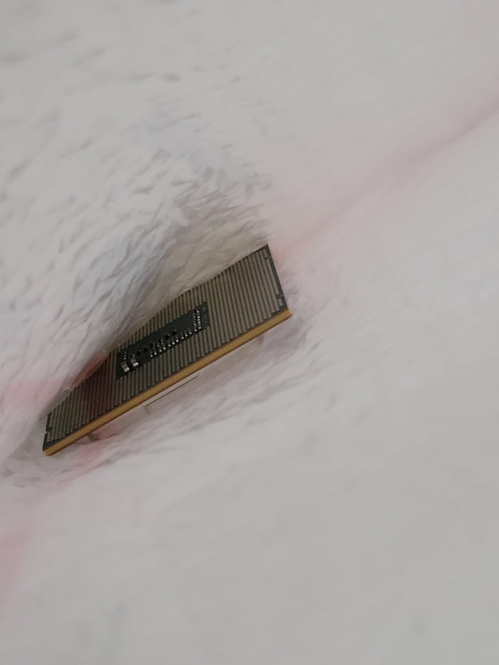 How not to ship a cpu - 9GAG