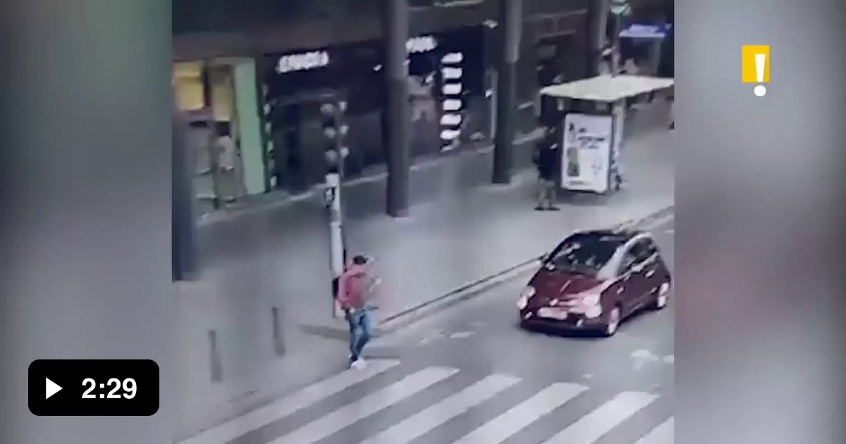 Electric bus catches fire after battery explosion - 9GAG