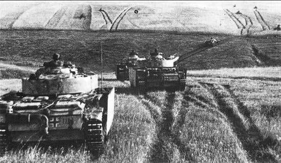 Panzer IV medium tanks (with armoured side-skirts and additional turret ...