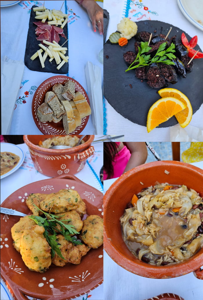 No bbq while on holiday but comida portuguesa fantástica! - 9GAG