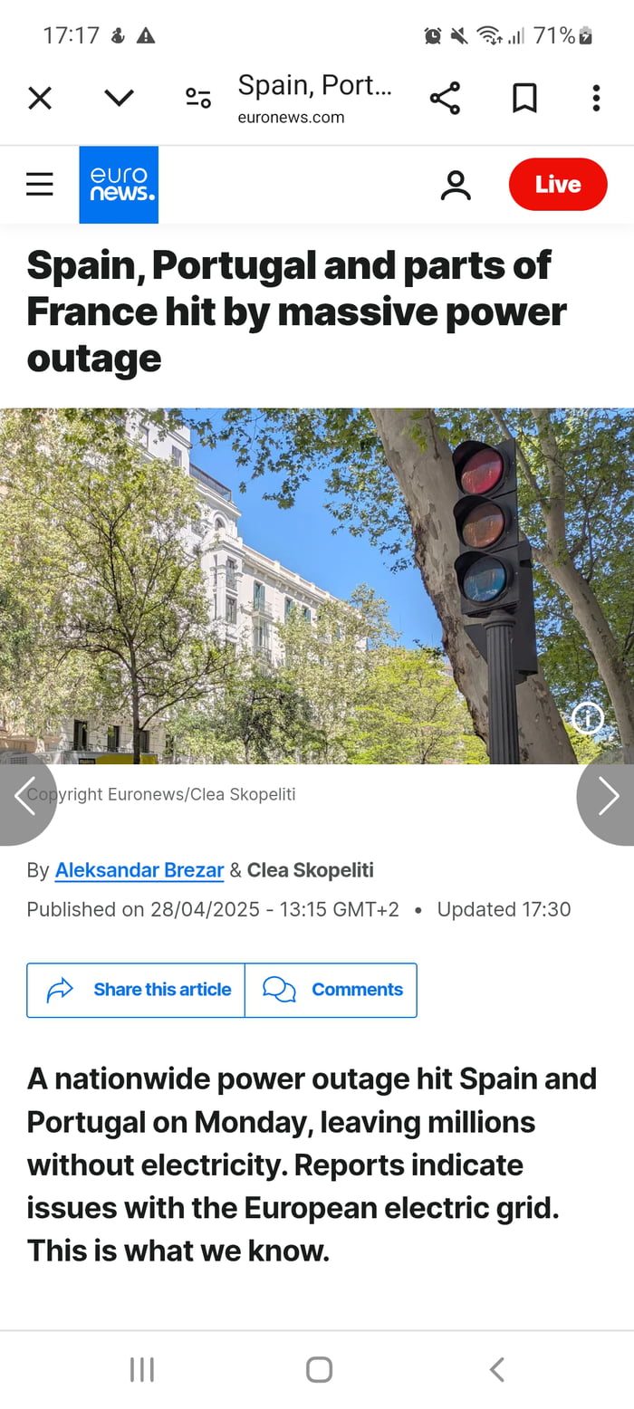 Massive power outage here in Spain. - 9GAG
