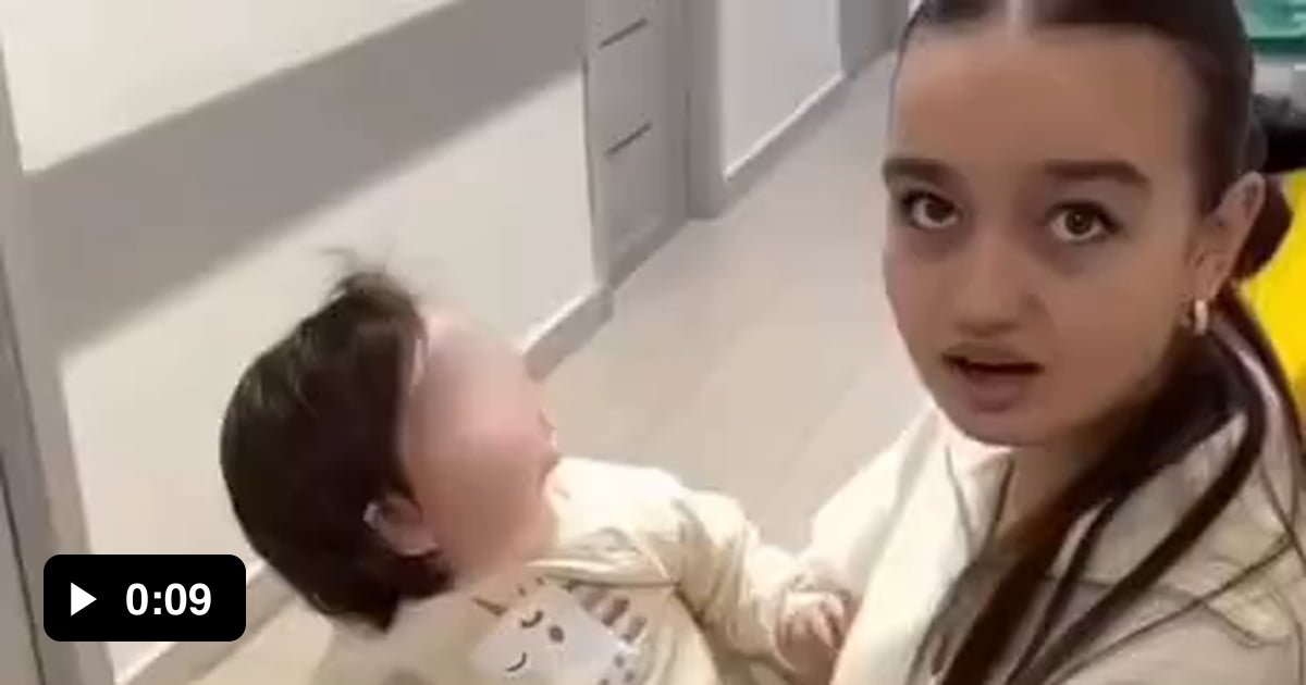 Baby sees her papa - 9GAG
