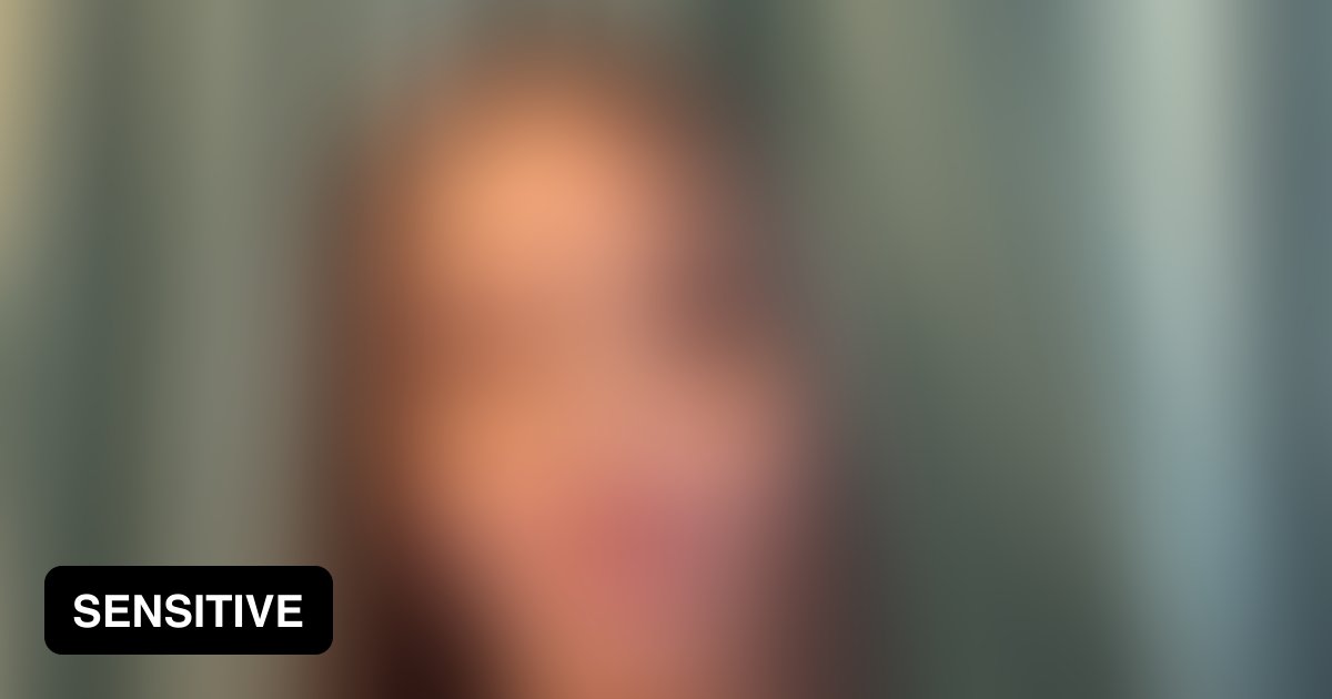 Babe's got b00bies - 9GAG