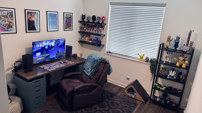 New gaming room/desk setup almost complete. Any suggestions? - 9GAG