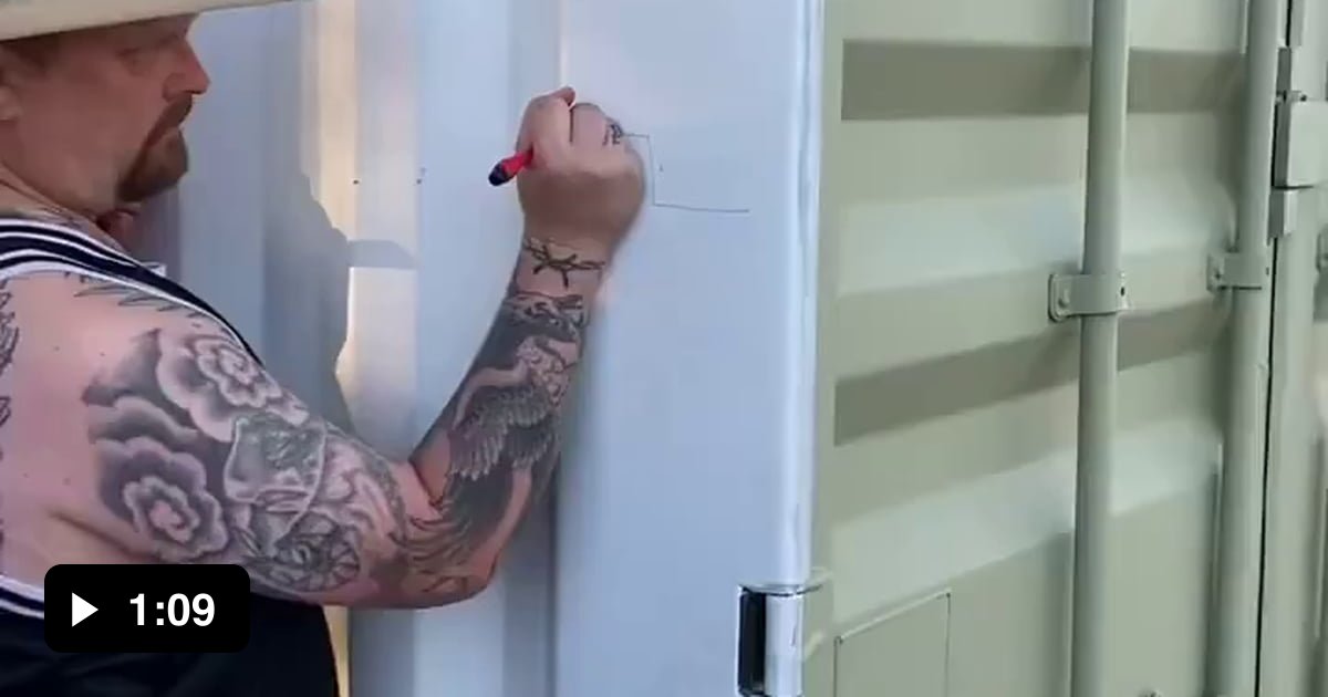 This dude is try to make sense of song lyrics. - 9GAG