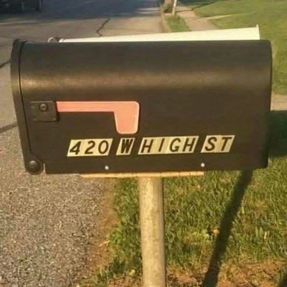 Imagine getting mail here - 9GAG