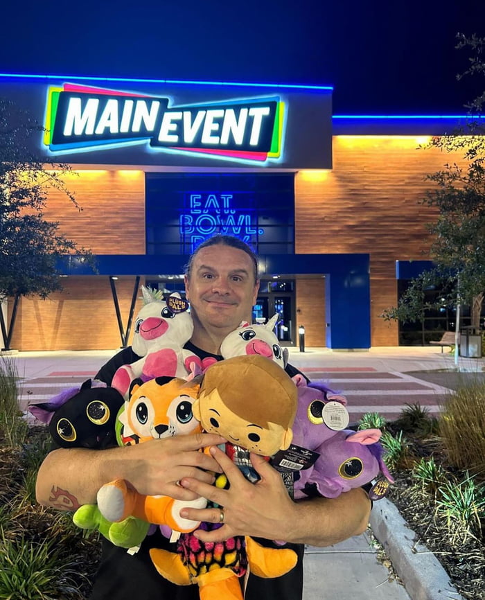 Corpsegrinder (Cannibal Corpse) got some toys - 9GAG