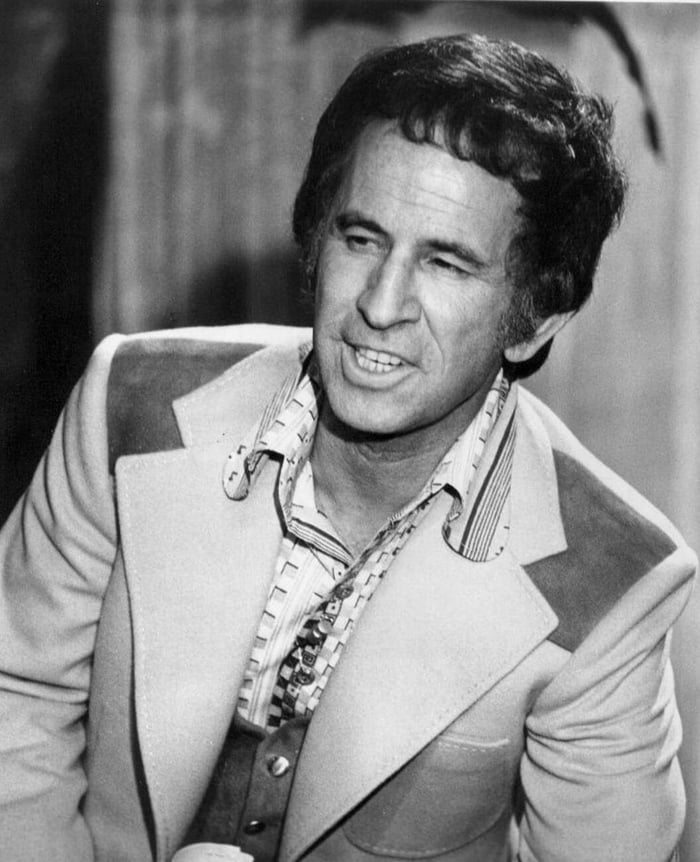 Don Adams, 1975. - 9GAG