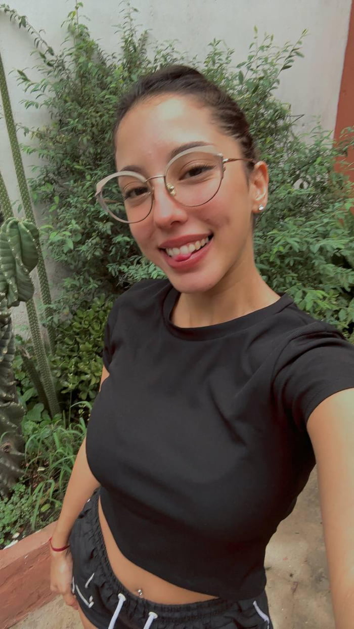 24yo Latina 9gag