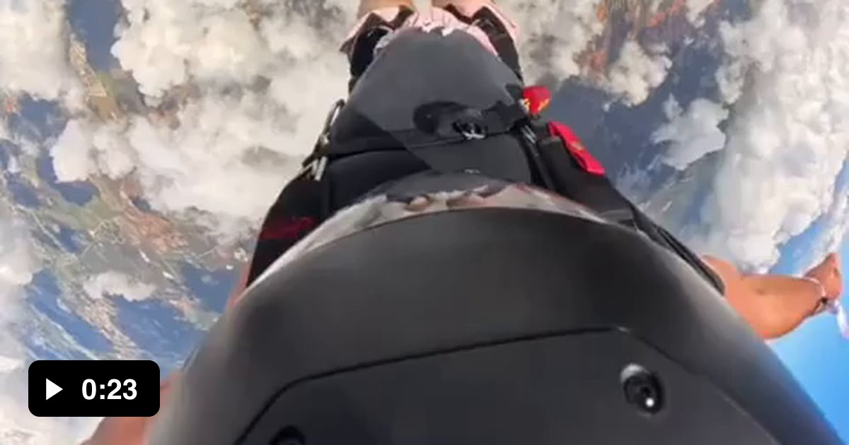 Just chilling in the cloud - 9GAG