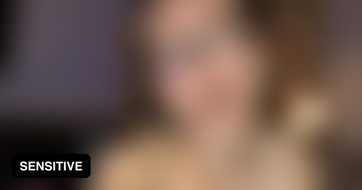 Nerdy girls are very tasty - 9GAG