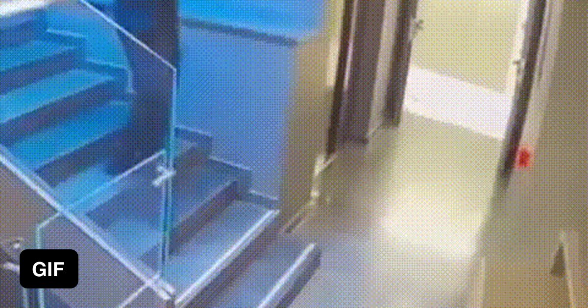 Guy accidentally hits turns on the fire alarm - 9GAG