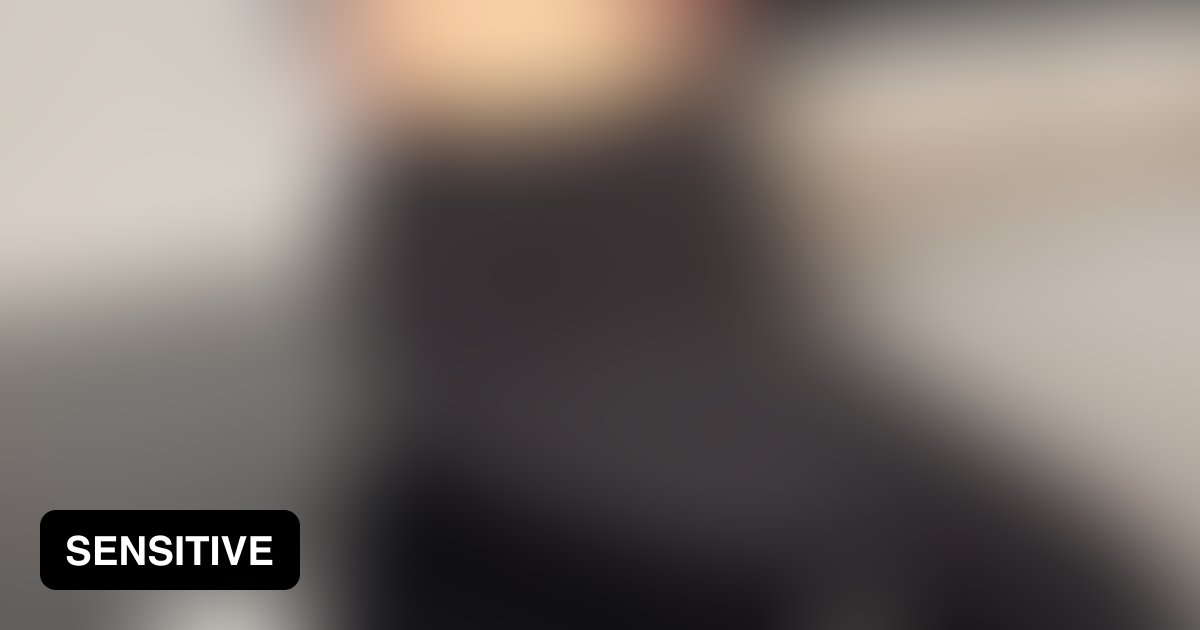 Just a regular normal daily b00bies.......... - 9GAG