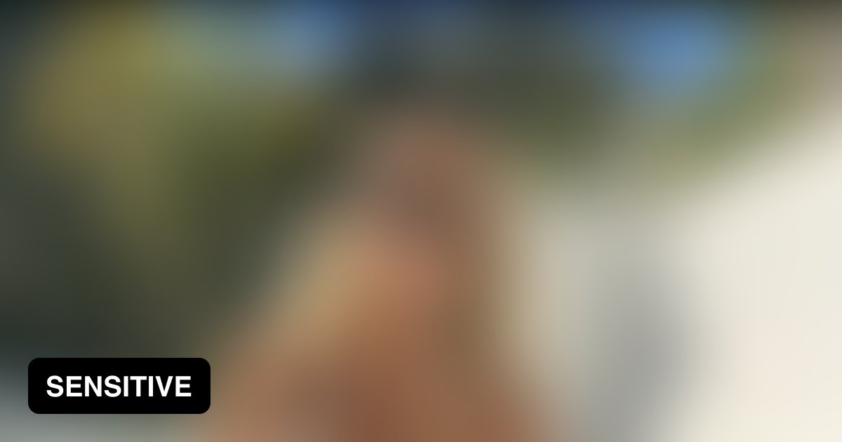 Pool girl with white bikini - 9GAG