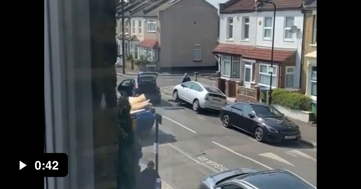 Meanwhile in the UK.... - 9GAG