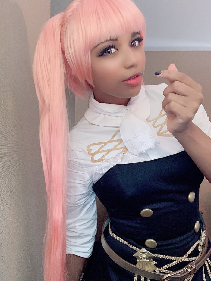 Hilda (Fire Emblem) cosplay by Mica Burton - 9GAG