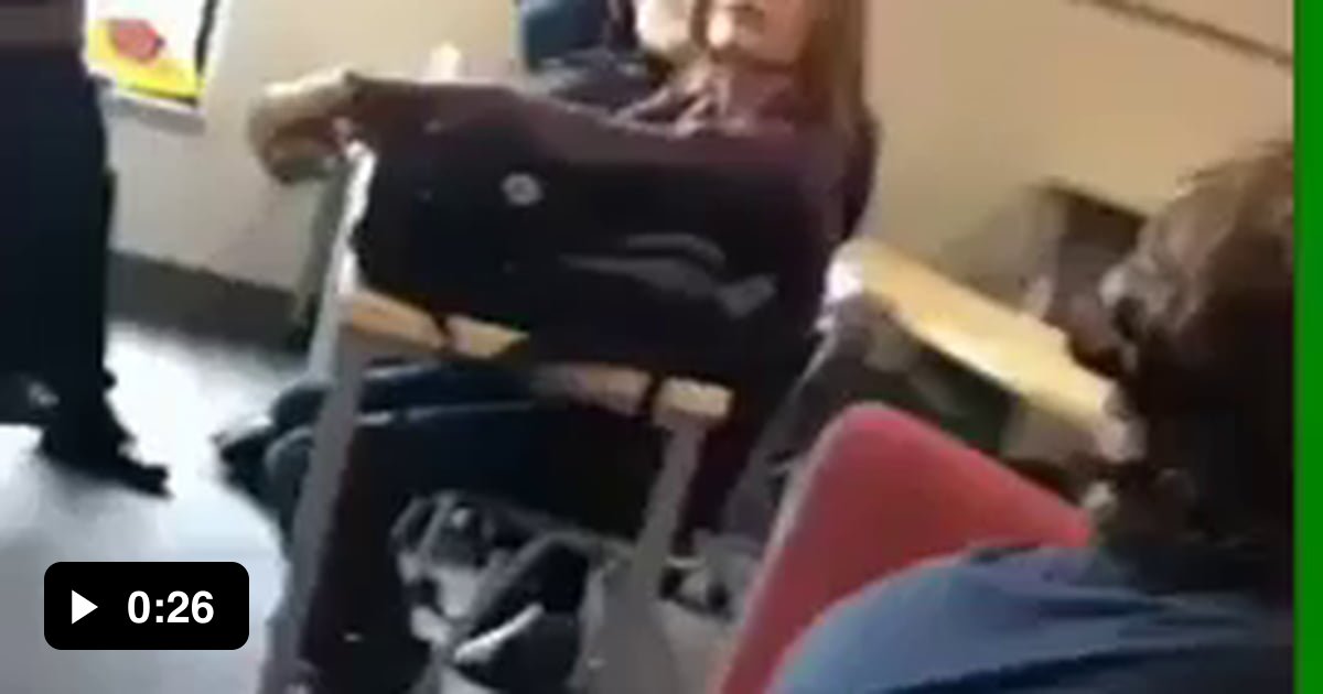 'Wait a minute' - 9GAG