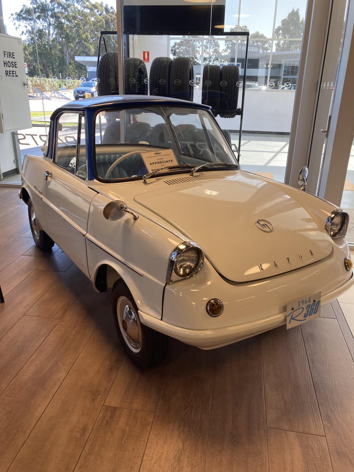 Saw a Mazda r360 at a Mazda dealer ship. (3024 x 4032) - 9GAG