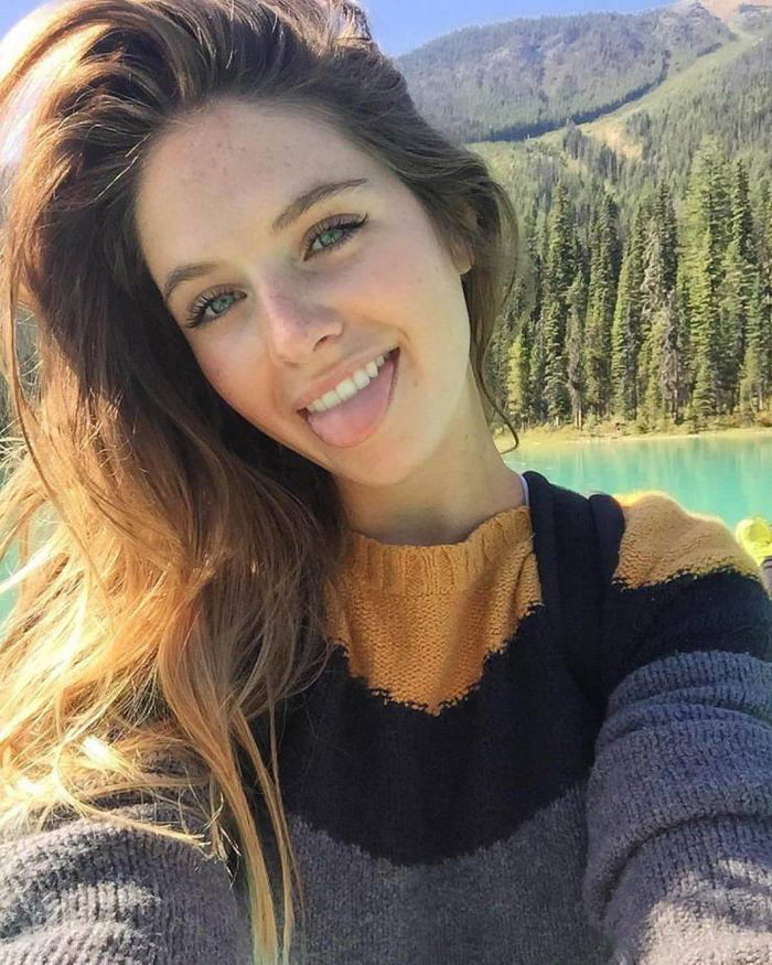 Beautiful Quebecois girl - 9GAG