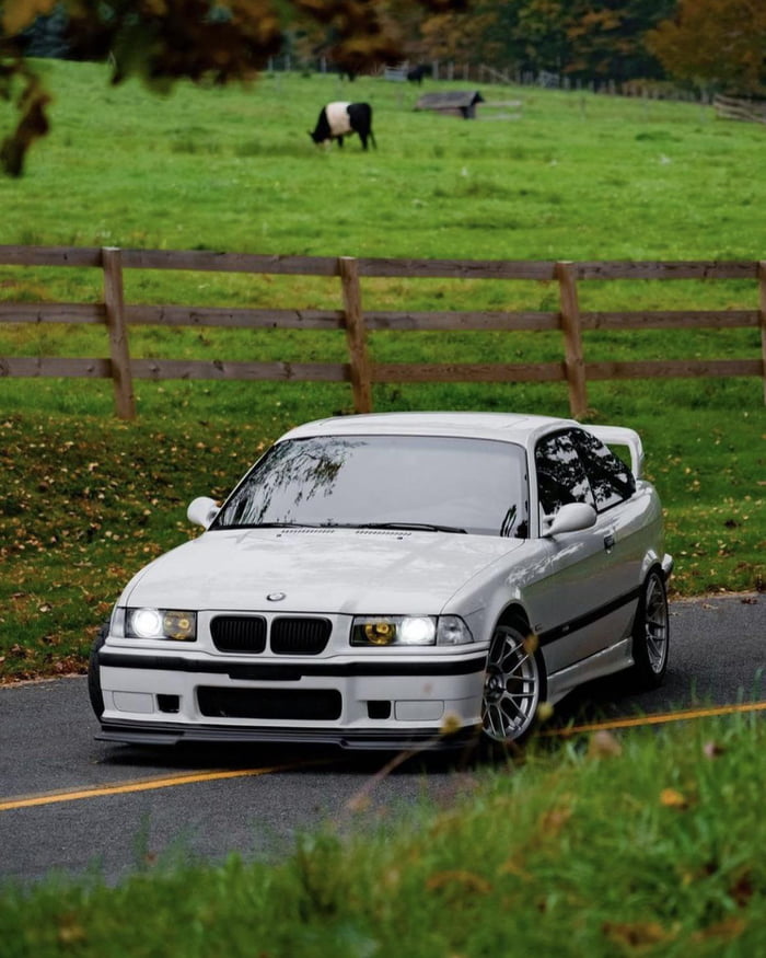 E36 BMW M3 - 9GAG
