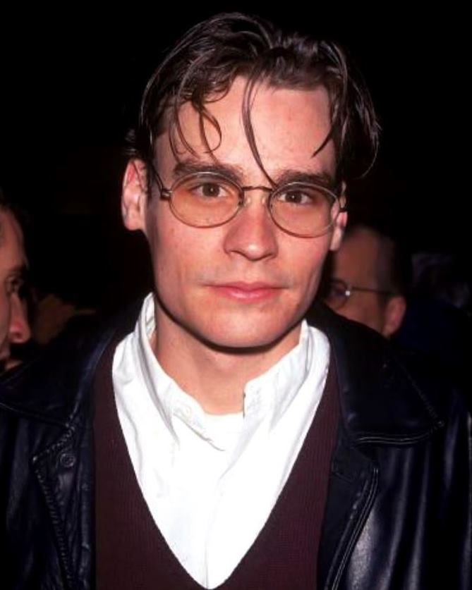 Younger Robert Sean Leonard with glasses 😍 - 9GAG