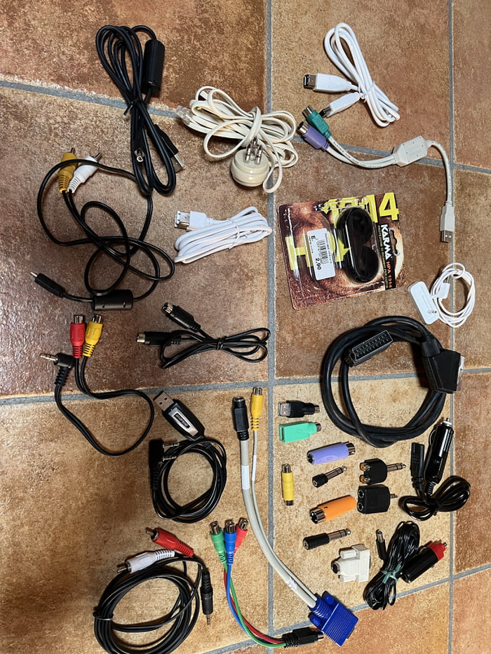 I’m this old: none of this cables are useful today… - 9GAG