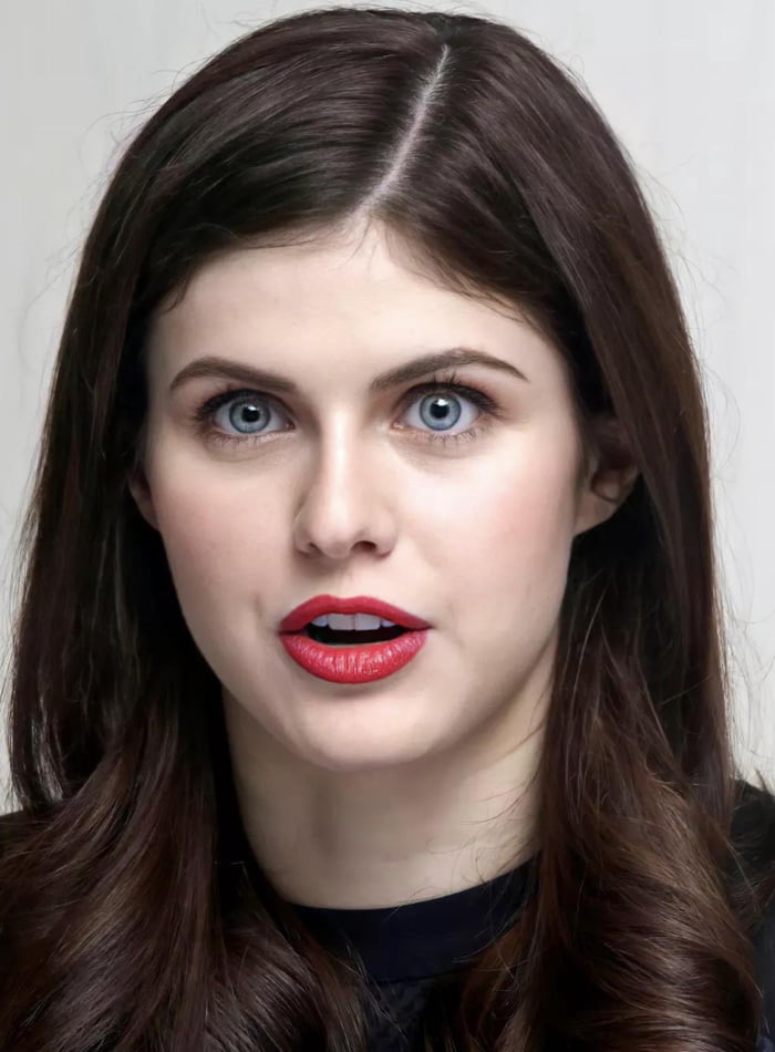 Love when she goes red lip - 9GAG