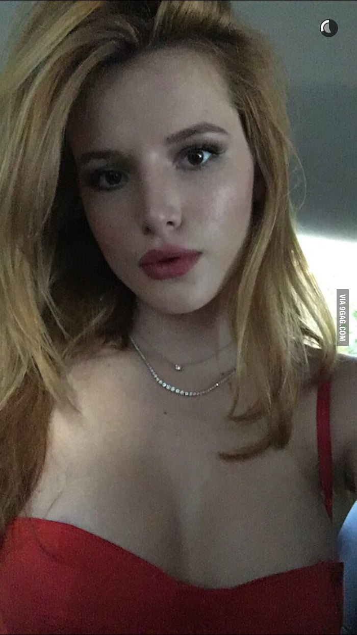 Bella Thorne - 9GAG