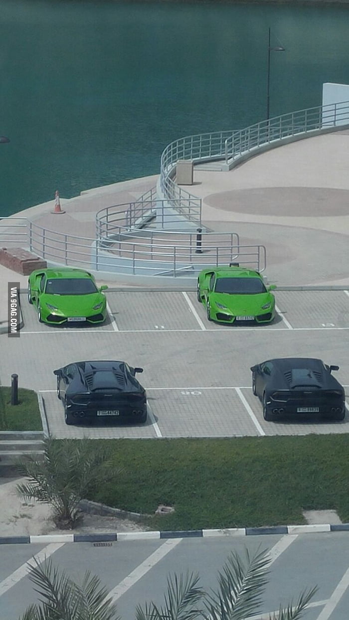 There is a glitch in the matrix. - 9GAG