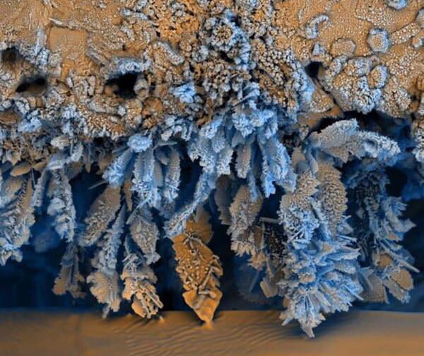Rust under an electron microscope - 9GAG