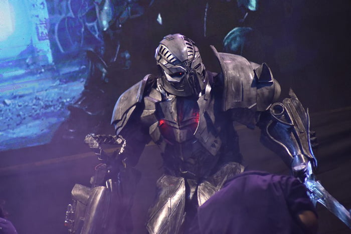 Sharing my Megatron Cosplay from Transformers The Last Knight ver. - 9GAG