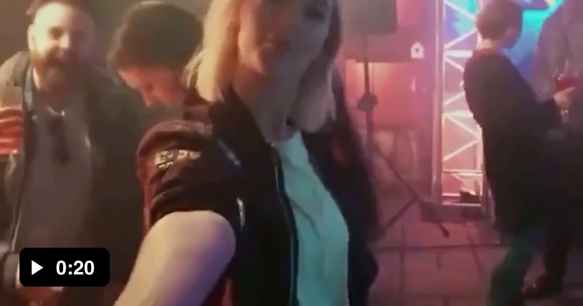 Saoirse Ronan dancing - 9GAG